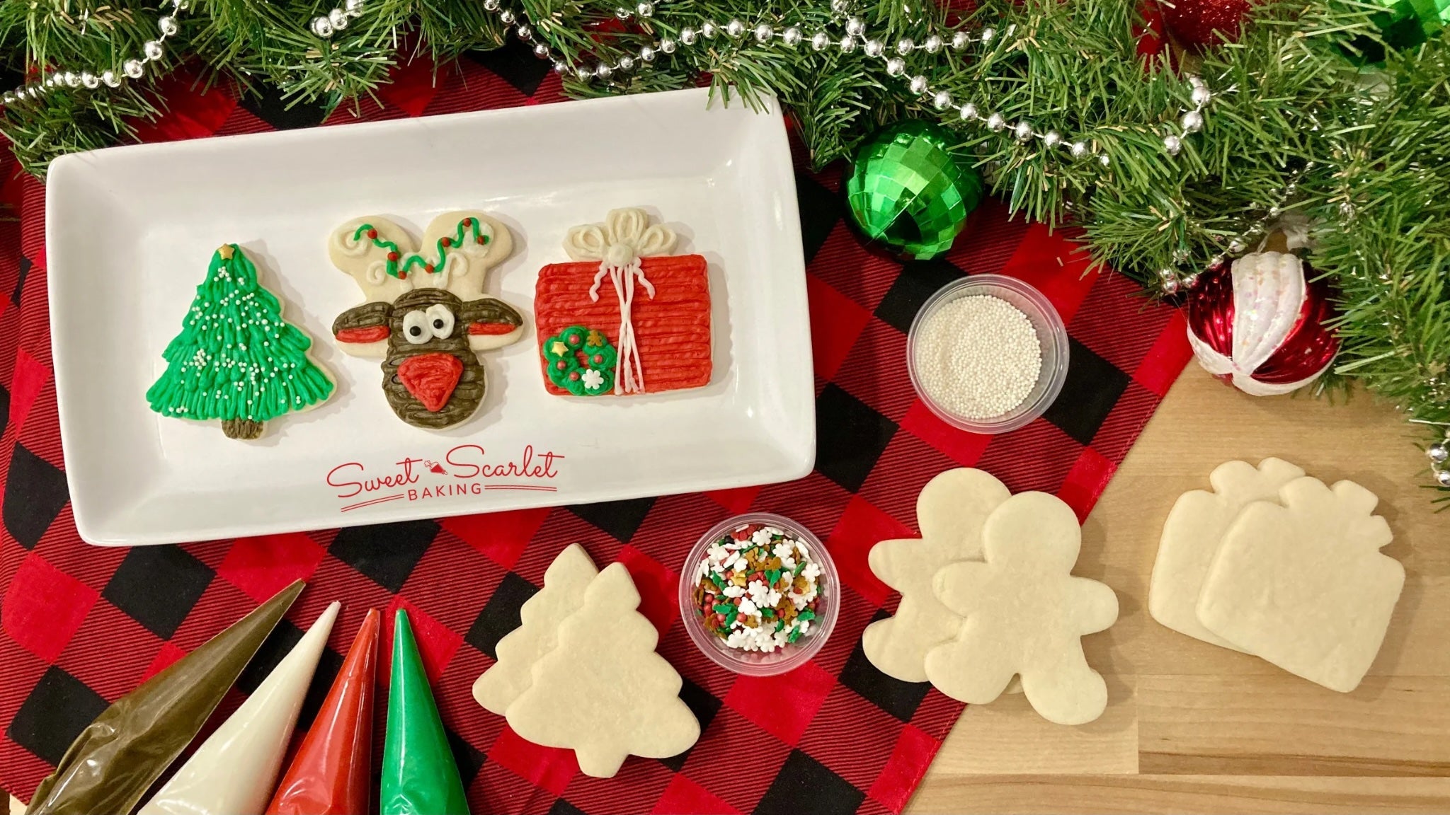Learn How to Decorate Christmas Sugar Cookies with Buttercream Icing ...