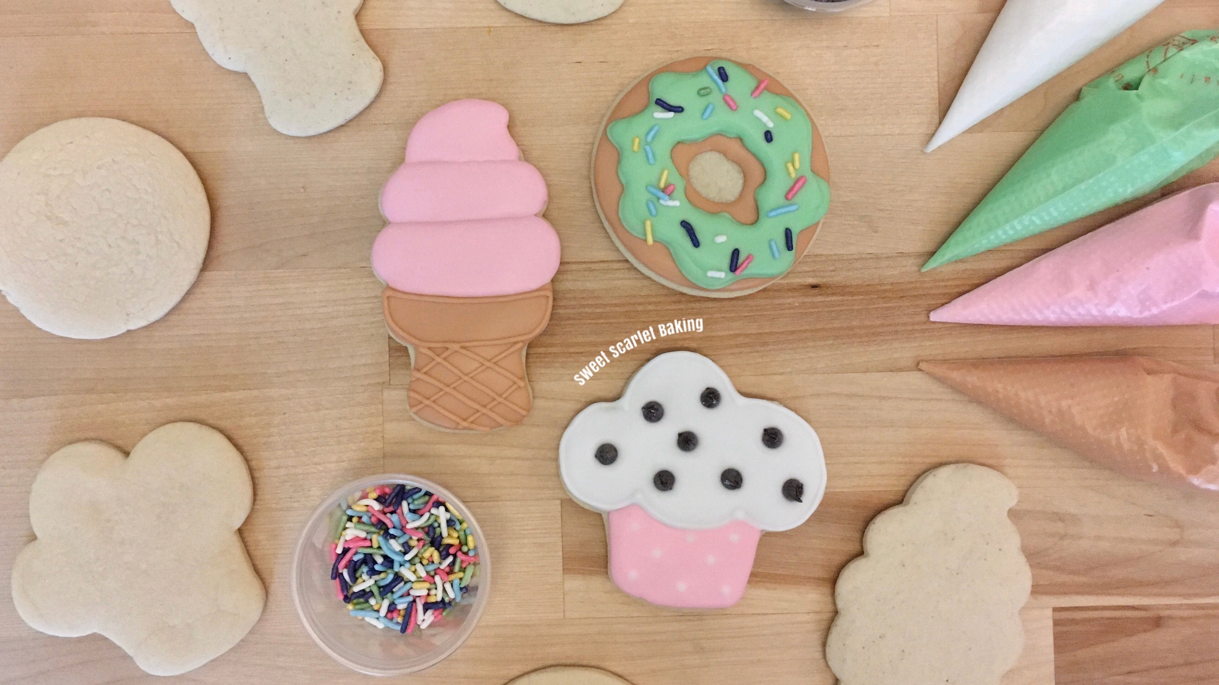 Learn How to Decorate Sweets Sugar Cookies with Royal Icing – Sweet ...