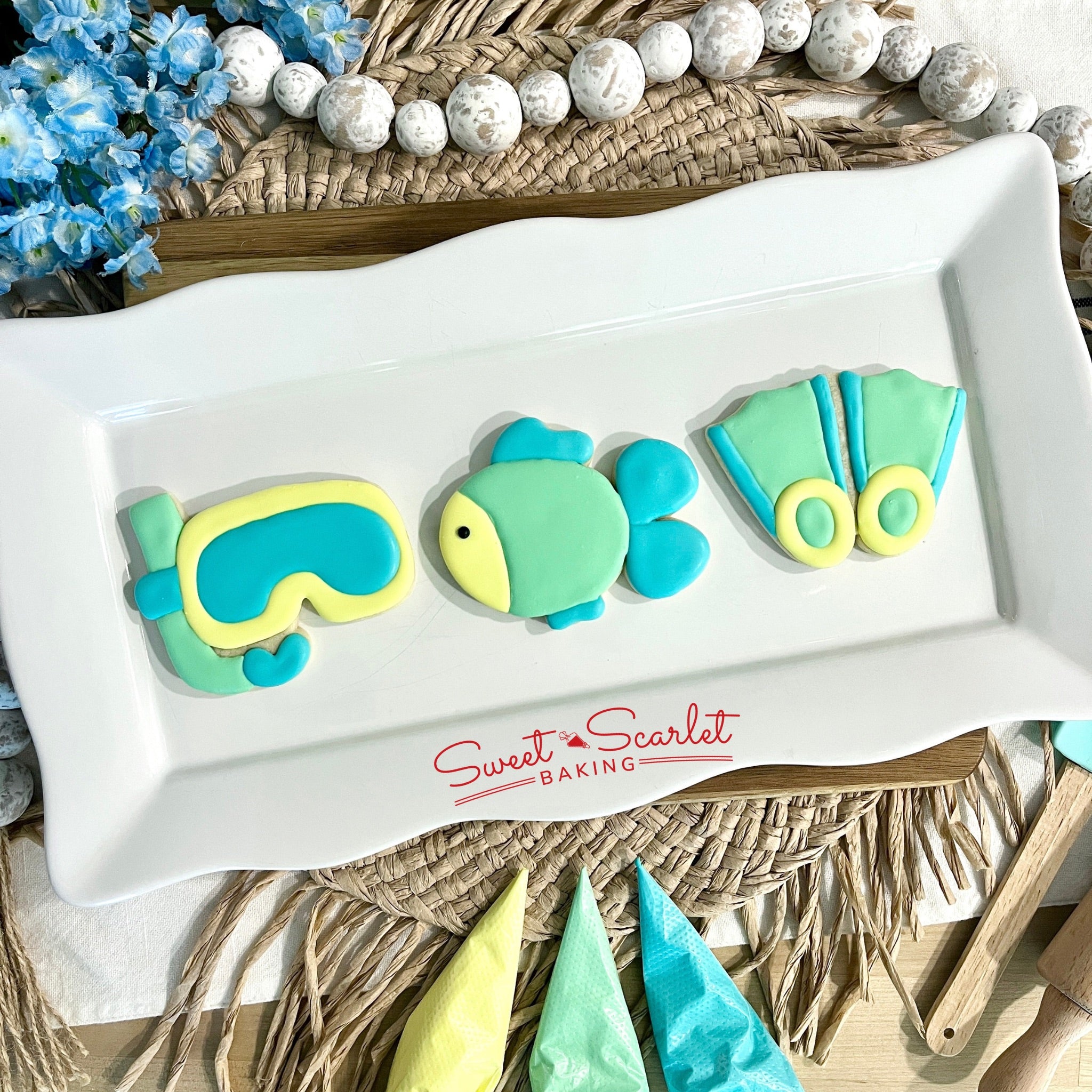 Sweet Scarlet Baking | Royal Icing Cookie Decorating Lessons