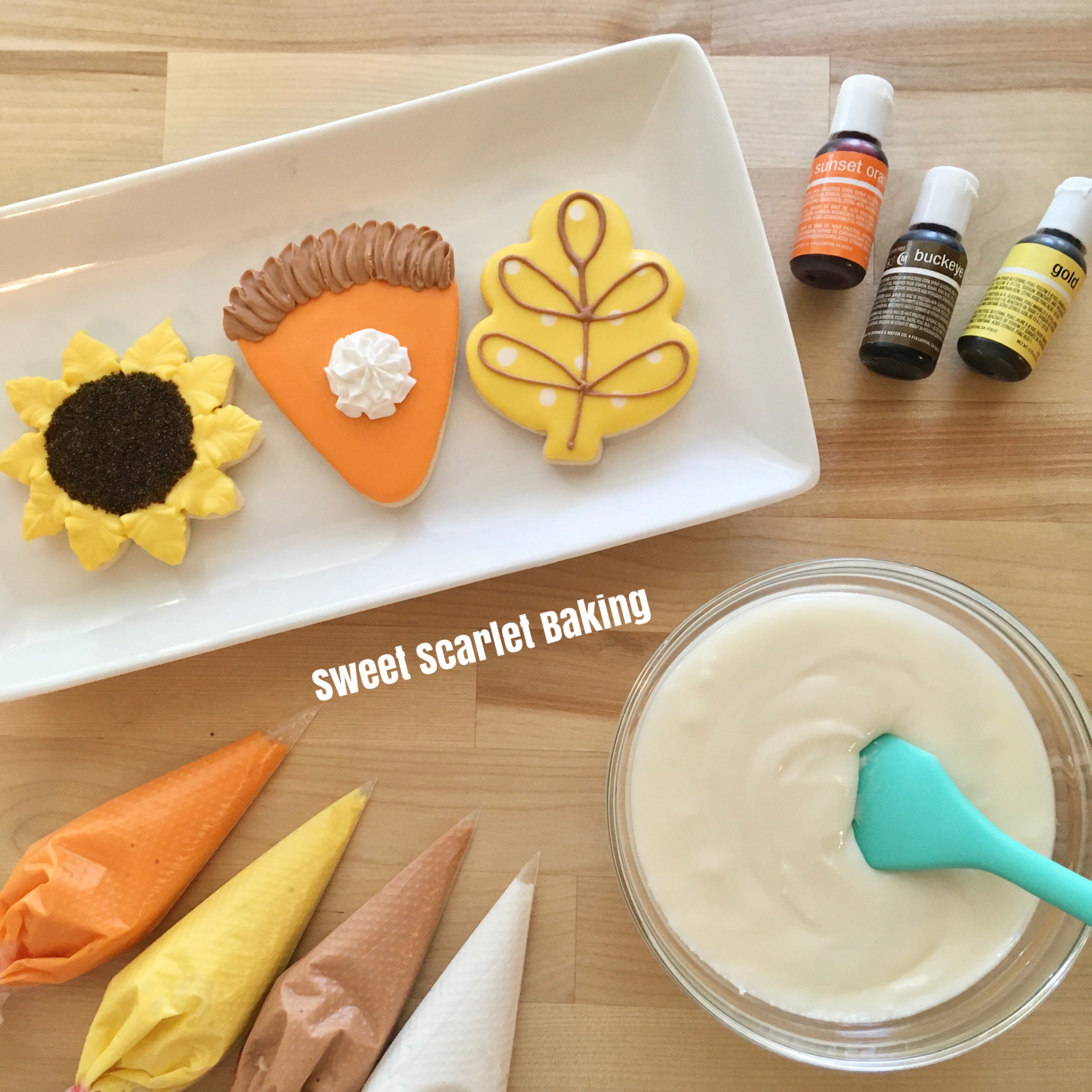 Sweet Scarlet Baking | Royal Icing Cookie Decorating Lessons